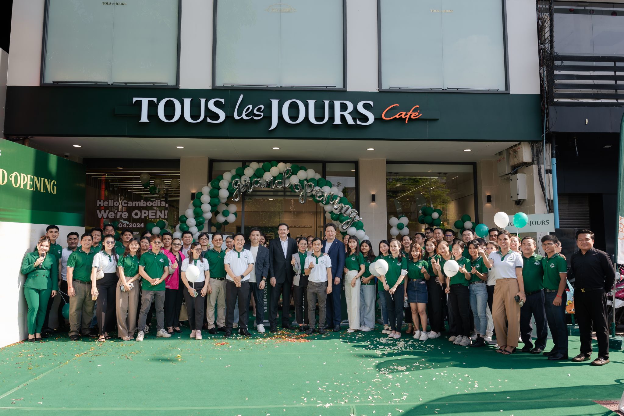 EFG Celebrates Grand Opening of TOUS les JOURS in Phnom Penh